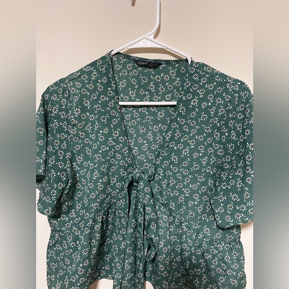 SHEIN | Tops | Floral Green Top | Poshmark